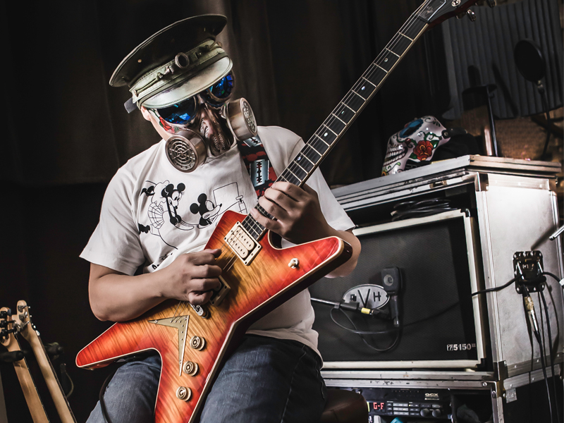 Inspiration Thai Series : Ton Silly Fools – The Guitar Mag